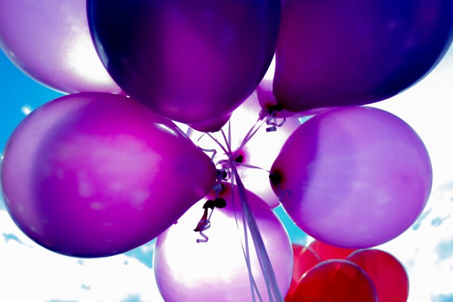 balloons-1869816_1280-900x600.jpg